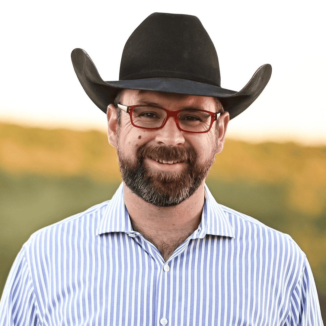 About LiveAg | Livestock & Equipment Marketing Experts