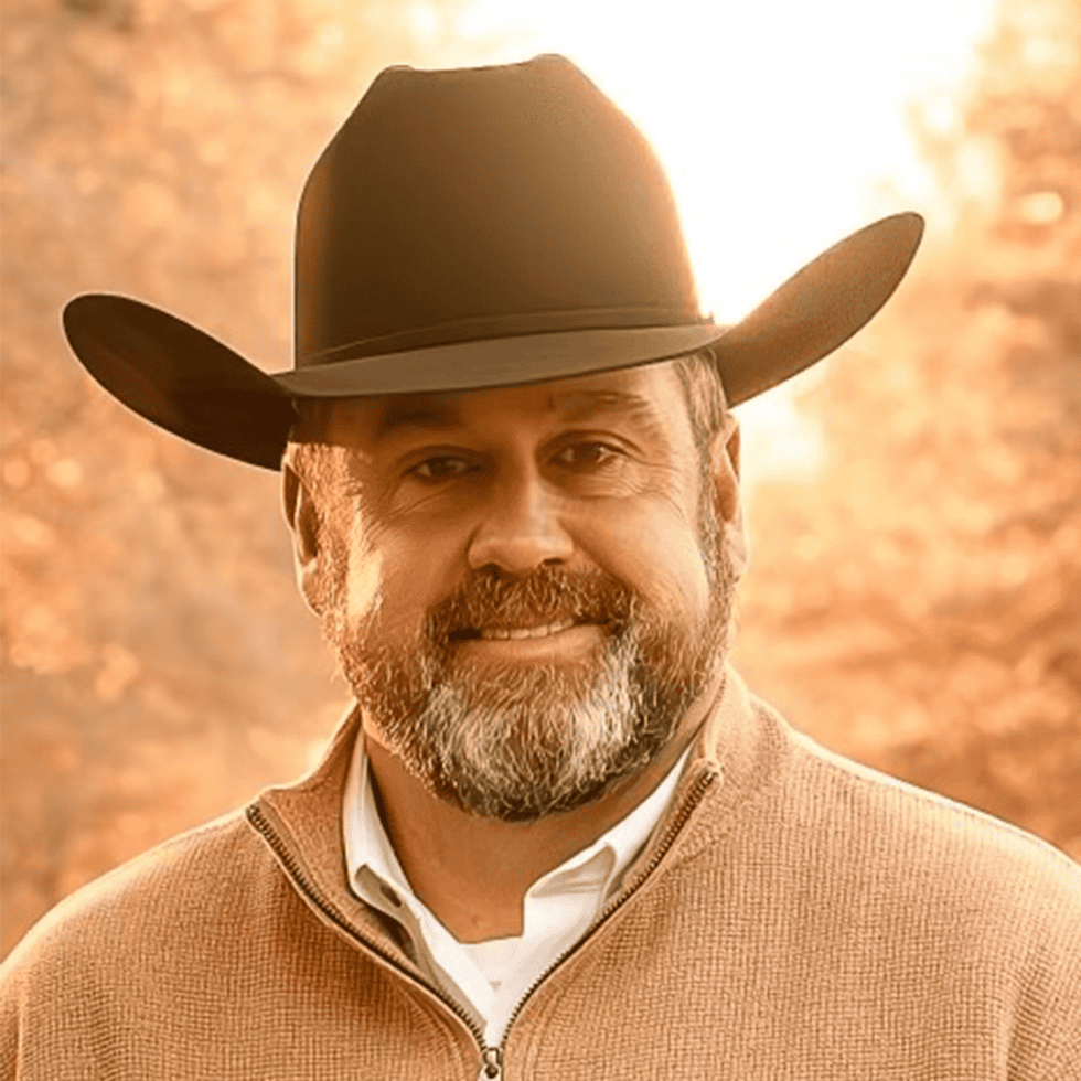 About LiveAg | Livestock & Equipment Marketing Experts